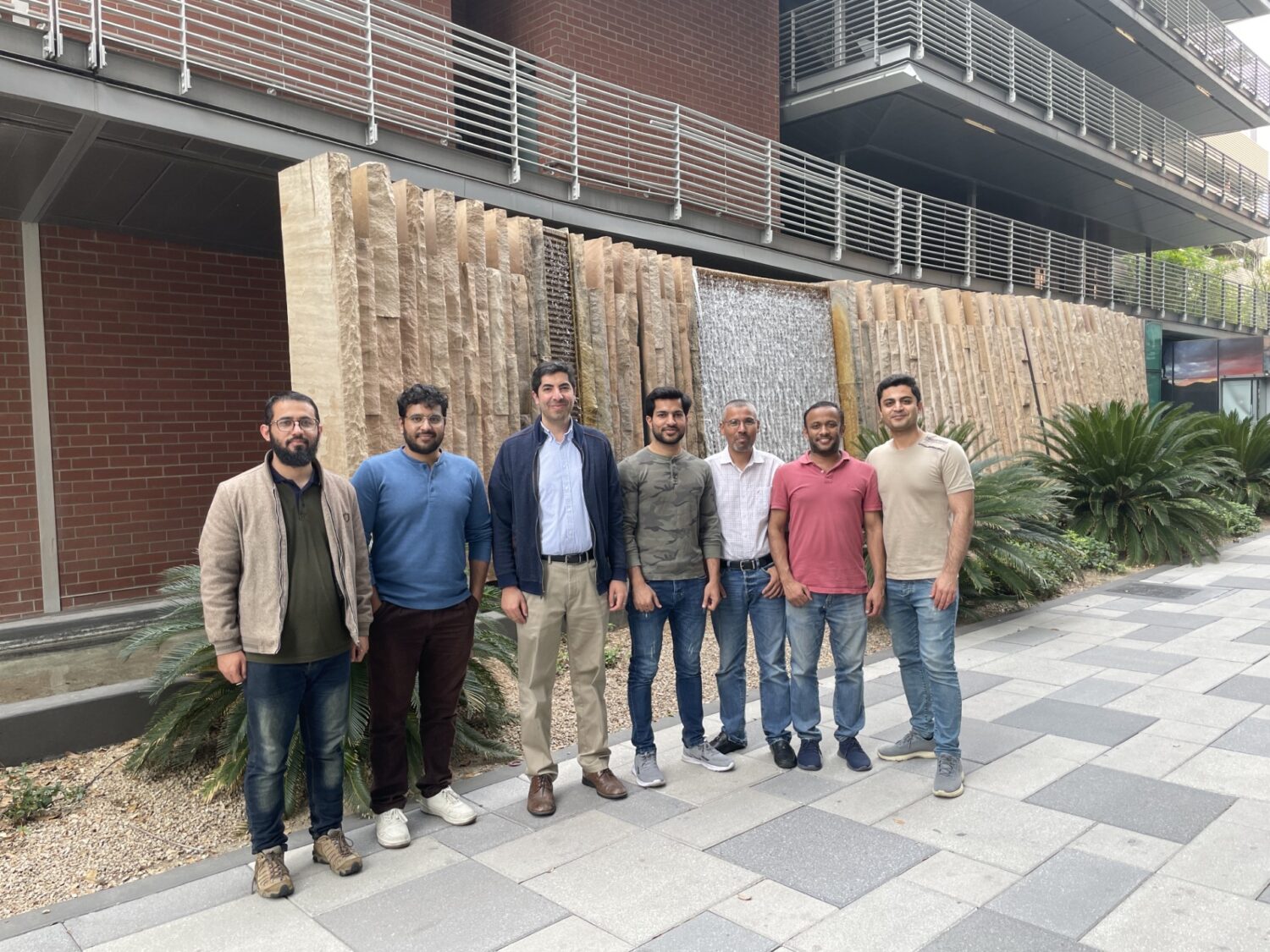 People – Millimeter-Wave, Terahertz, and Photonic Integrated Circuits ...